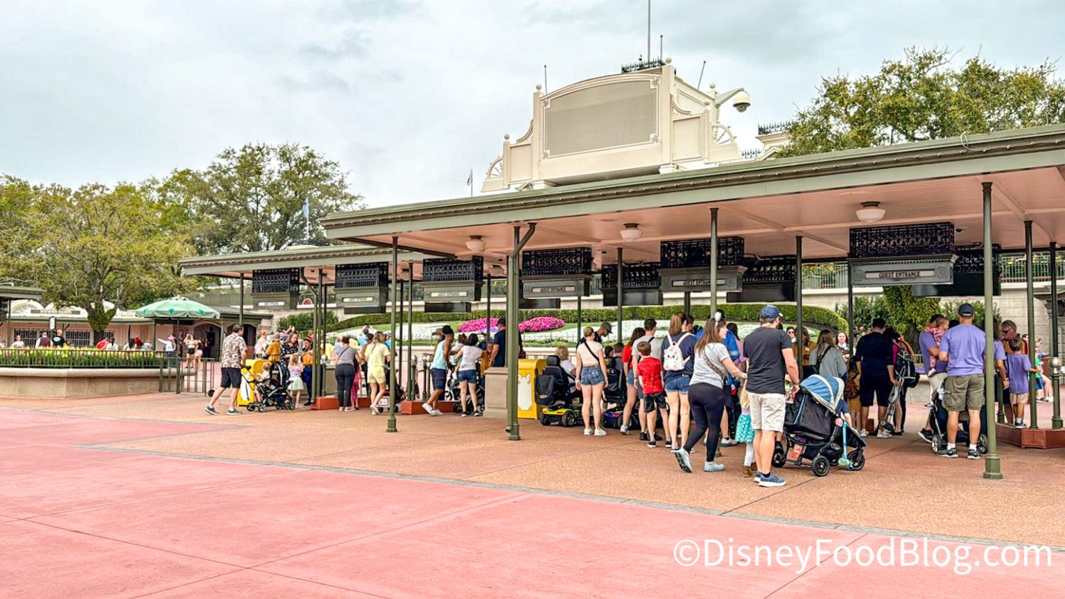 FULL GUIDE: Everything You Need To Know About PARKING at Magic Kingdom ...
