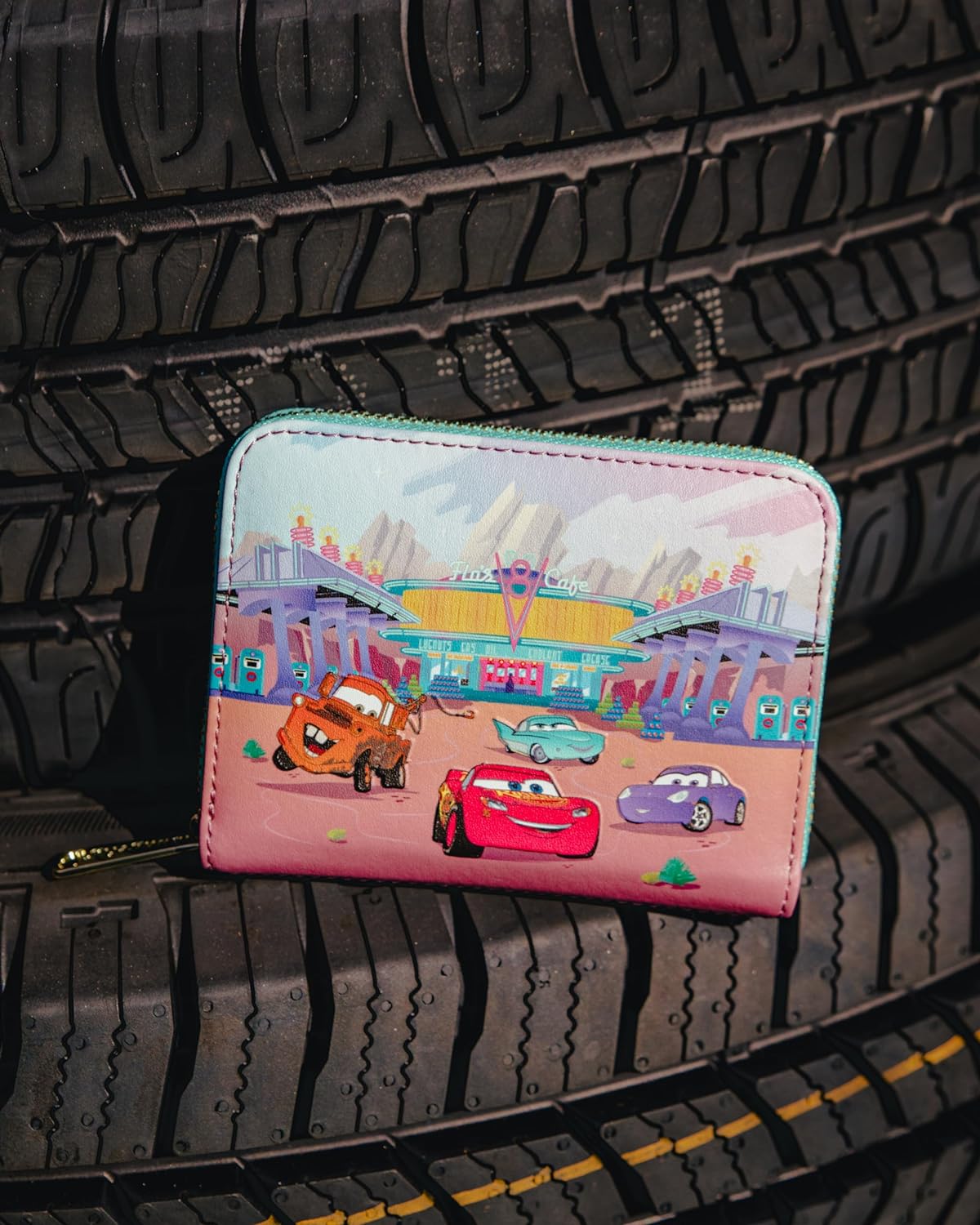 A NEW Amazon-Exclusive Disney Loungefly Bag Collection Is ONLINE NOW ...