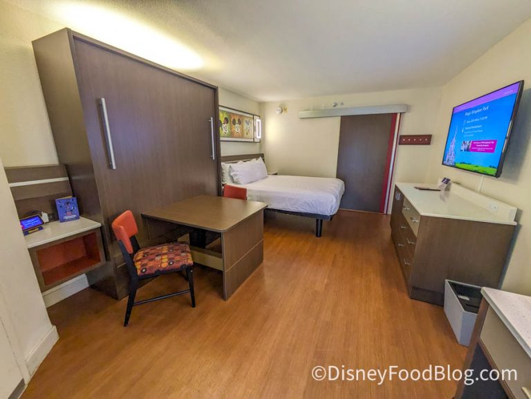 FULL TOUR of an All-Star Movies Standard Hotel Room in Disney World ...