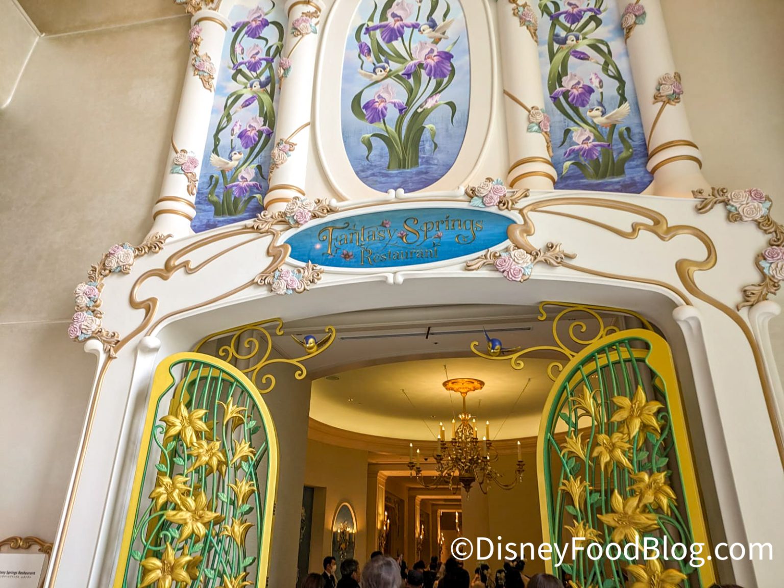 FIRST LOOK: Inside the NEW Fantasy Springs Hotel at Tokyo DisneySea ...