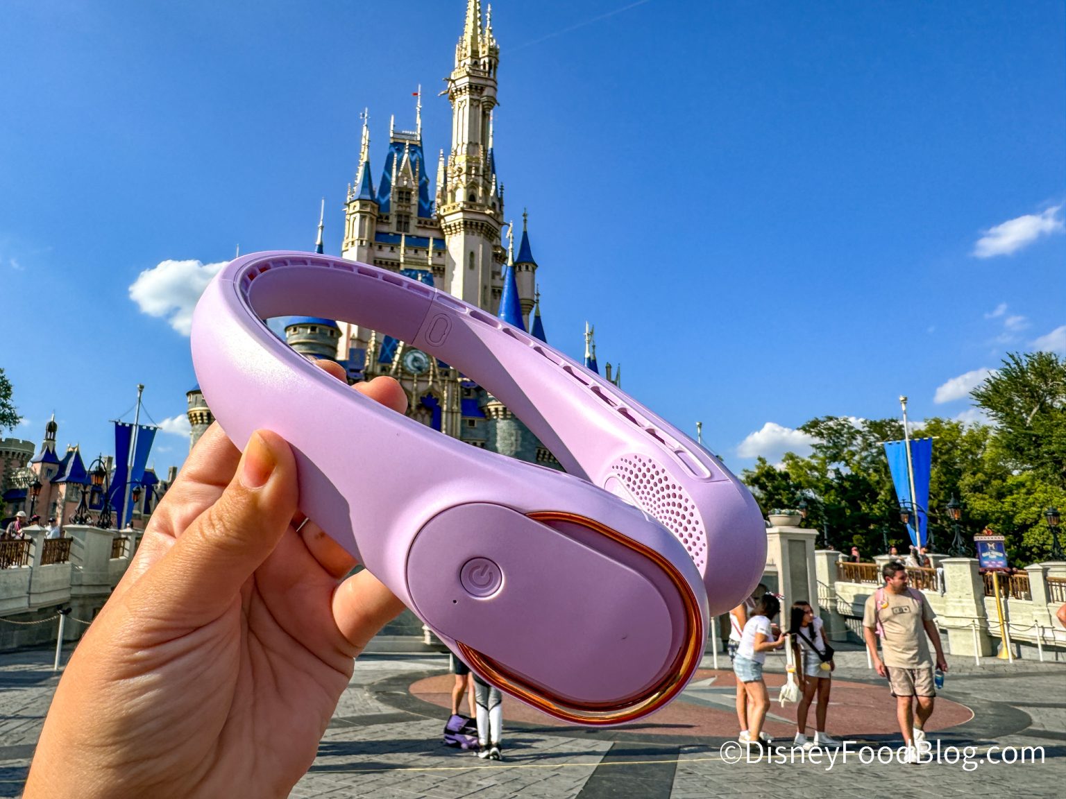 Cooling Towel Vs Neck Fan — Which One Is Better for Disney World? | the ...