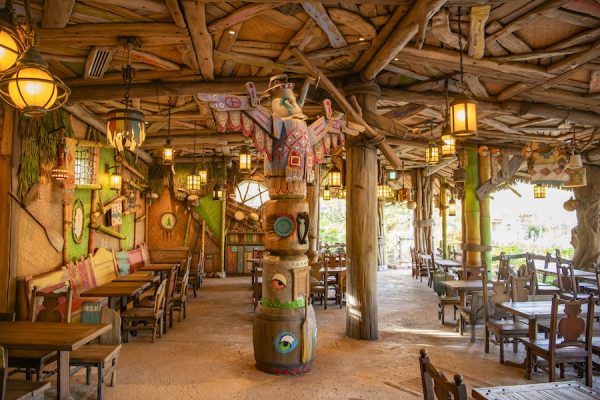 FIRST LOOK INSIDE Disney's NEW Peter Pan Restaurant: Lookout Cookout in ...