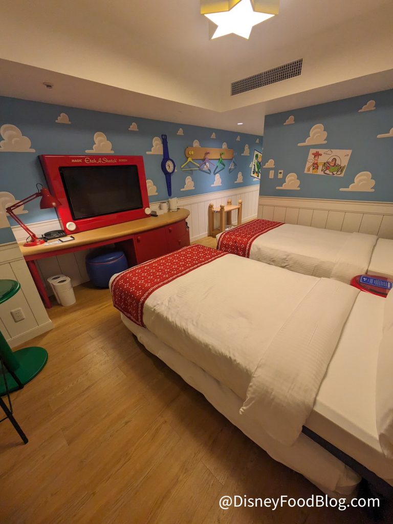 FULL TOUR: Come See EVERY DETAIL in This Toy Story Hotel Room | the ...
