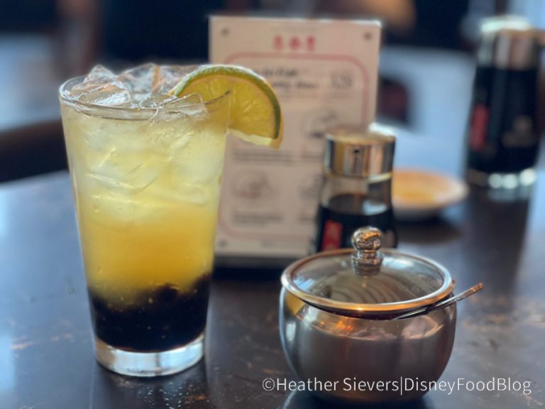 FULL REVIEW: Disney's Newest Restaurant Has Our New FAVORITE Dessert 🤯 ...