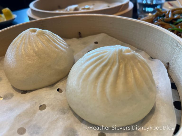 FULL REVIEW: Disney's Newest Restaurant Has Our New FAVORITE Dessert 🤯 ...