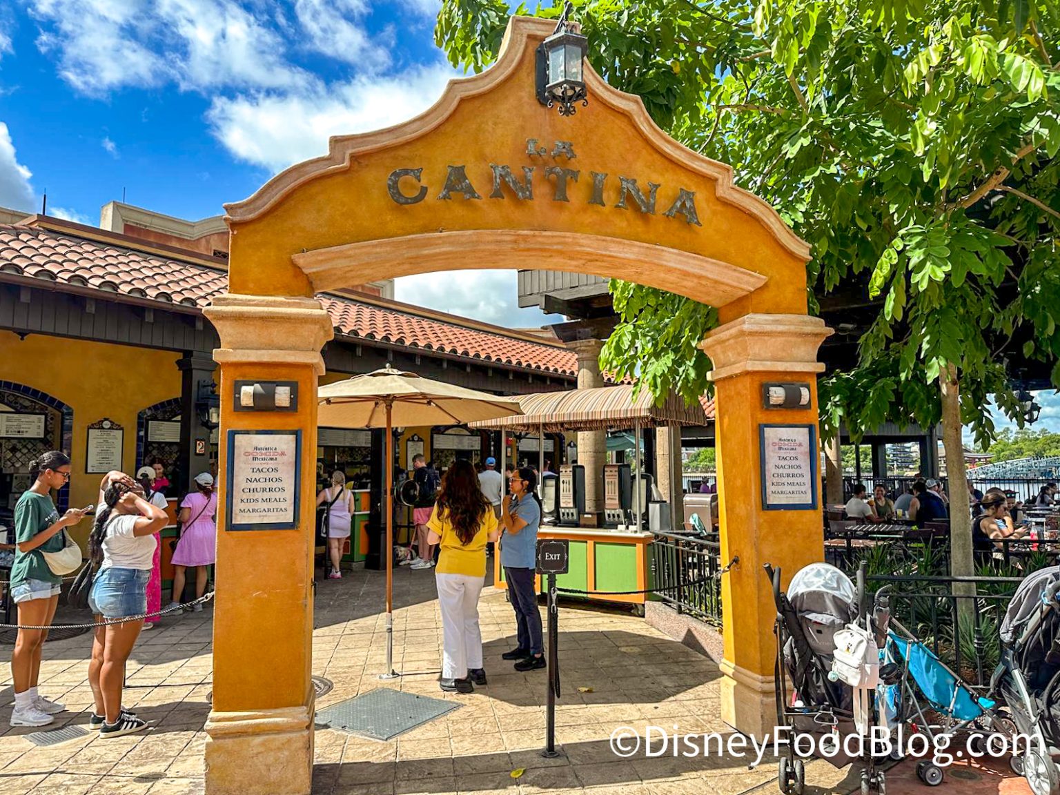 FULL LIST of Everywhere To Get Breakfast at EPCOT | the disney food blog