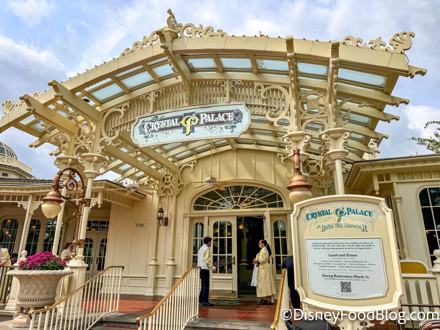 REVIEW: SKIP Dining in the Castle in Disney World — Go Here Instead ...