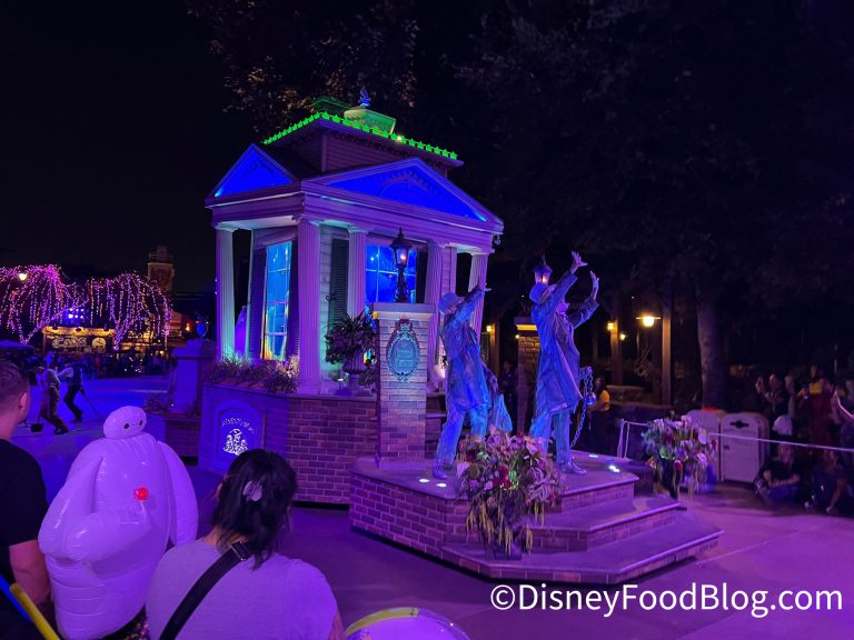 Details REVEALED for Disney's Exclusive Halloween Parade Viewing | the ...