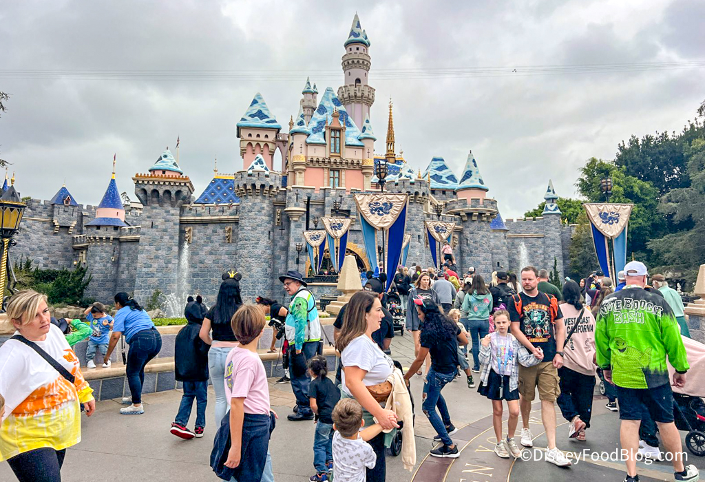 SNOW?! Already?! What Is Disney Doing Right Now and Why Is It Winter ...
