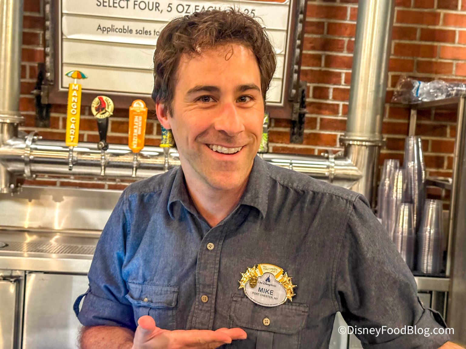 The Secret to Making Sure Disney World Cast Members DON'T Hate You ...