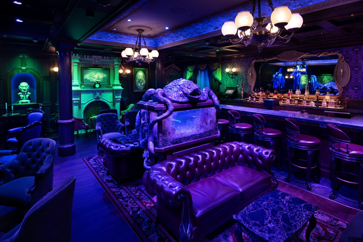 🔥Hot Take Ahead🔥The Cocktails at Disney's NEW Haunted Mansion Lounge ...