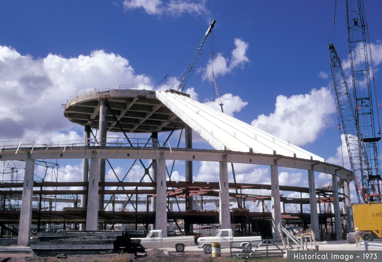 Inside Disney's Space Mountain: Everything You Don't See When the ...