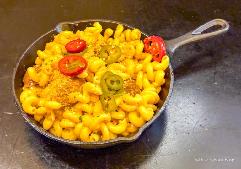REVIEW: Everyone Forgets About Territory Lounge in Disney World — Is ...
