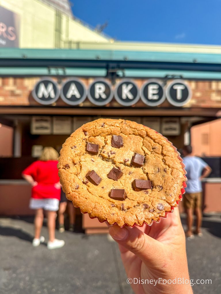 REVIEW: At Under $7, These Are the 2 BEST Snacks in Disney's Hollywood ...