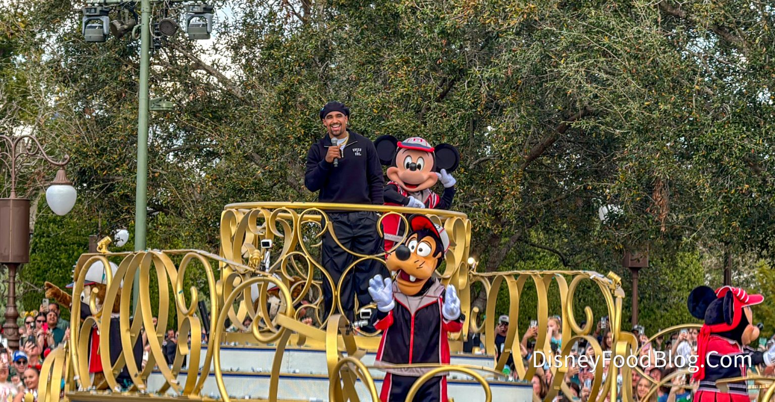 ALERT! A Rare Disney Parade Is Happening on February 9th | the disney ...