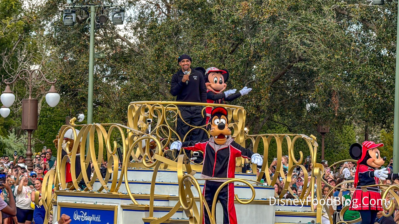 See Jalen Hurts as the Star in This RARE Disney Parade! | the disney ...