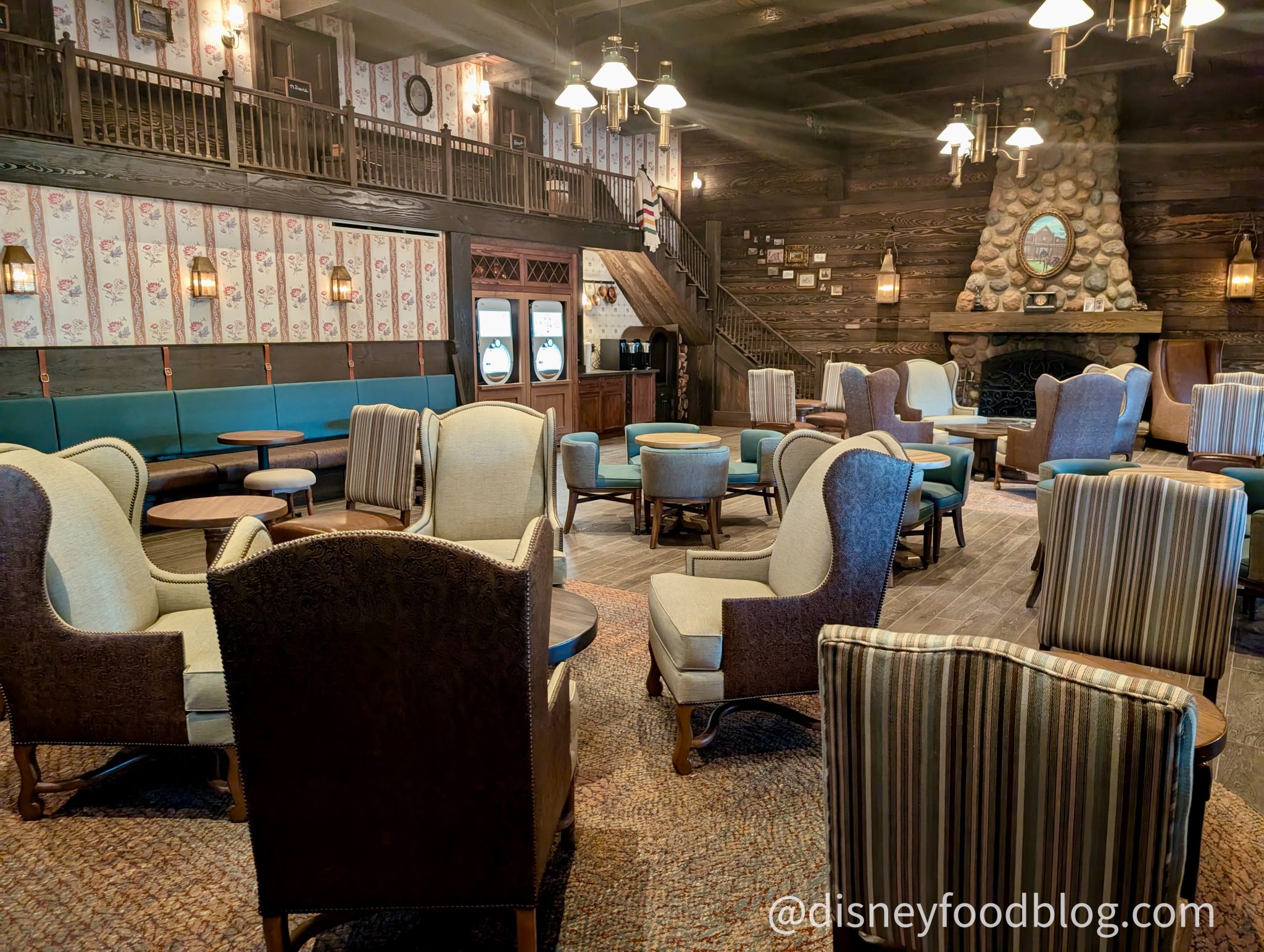 FULL TOUR of the BRAND NEW Lounge in Magic Kingdom! | the disney food blog