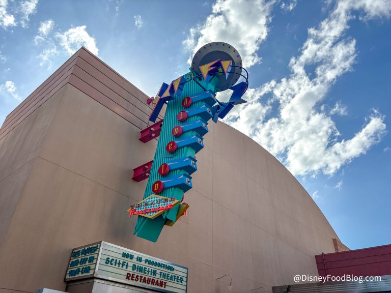 REVIEW: We Tried Four New Menu Items at Sci-Fi Dine-In Theater ...
