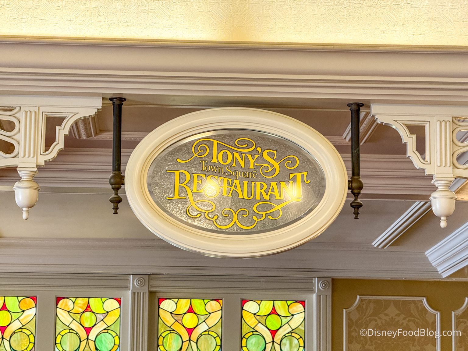 I Never Thought I'd Recommend This Disney World Restaurant, But Here We ...