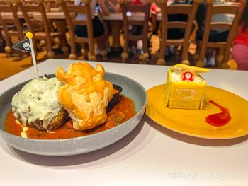 REVIEW: We Tried the NEW Toadstool Cafe in Super Nintendo World at Epic ...