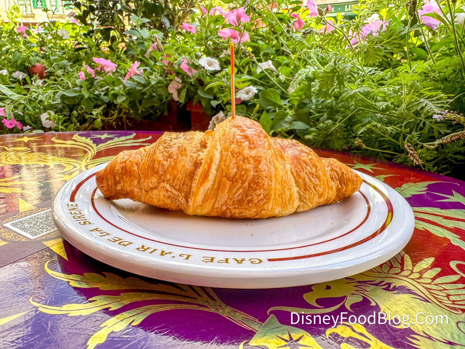REVIEW: We Tried the NEW Cafe L'air de la Sirene Restaurant at ...