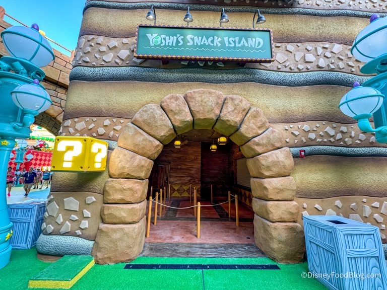 SUPER NINTENDO WORLD at Universal's Epic Universe | the disney food blog