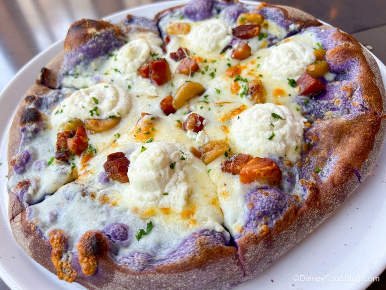 REVIEW: We Tried the VIRAL $19 Pizza in Epic Universe | the disney food ...
