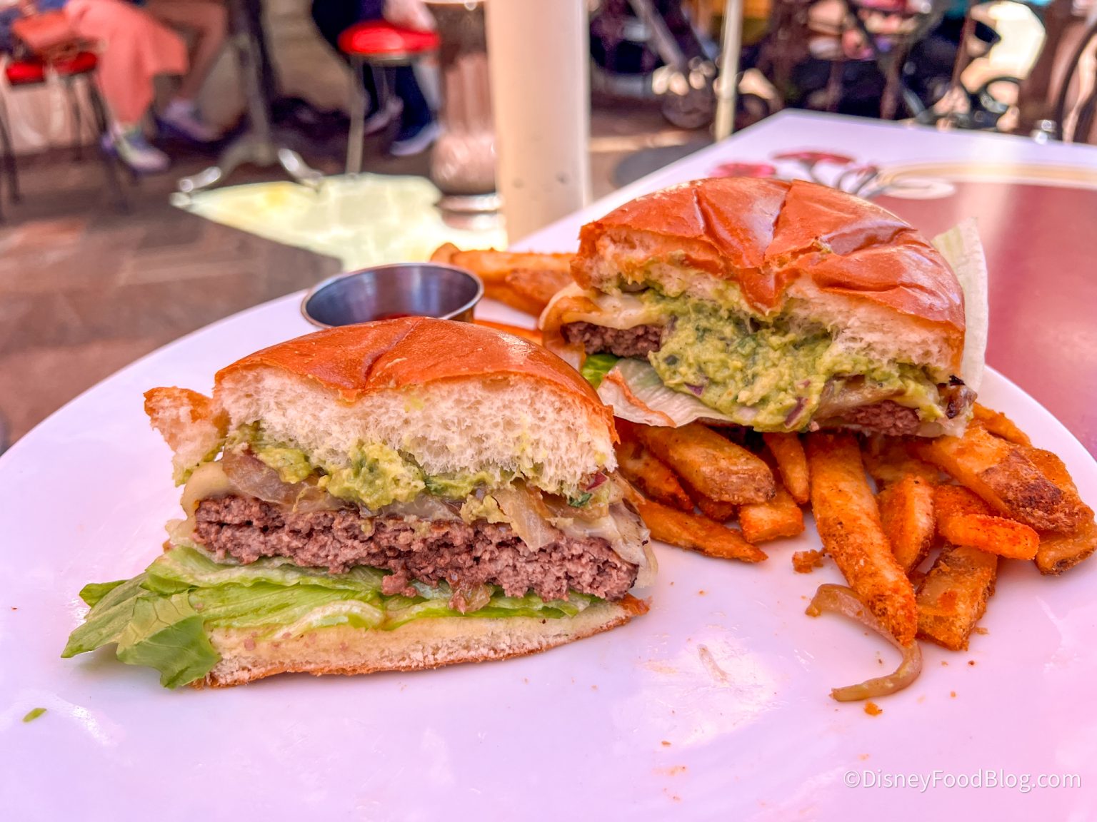 REVIEW: HOLD UP. Stop Skipping This Classic Comfort Food Restaurant in ...