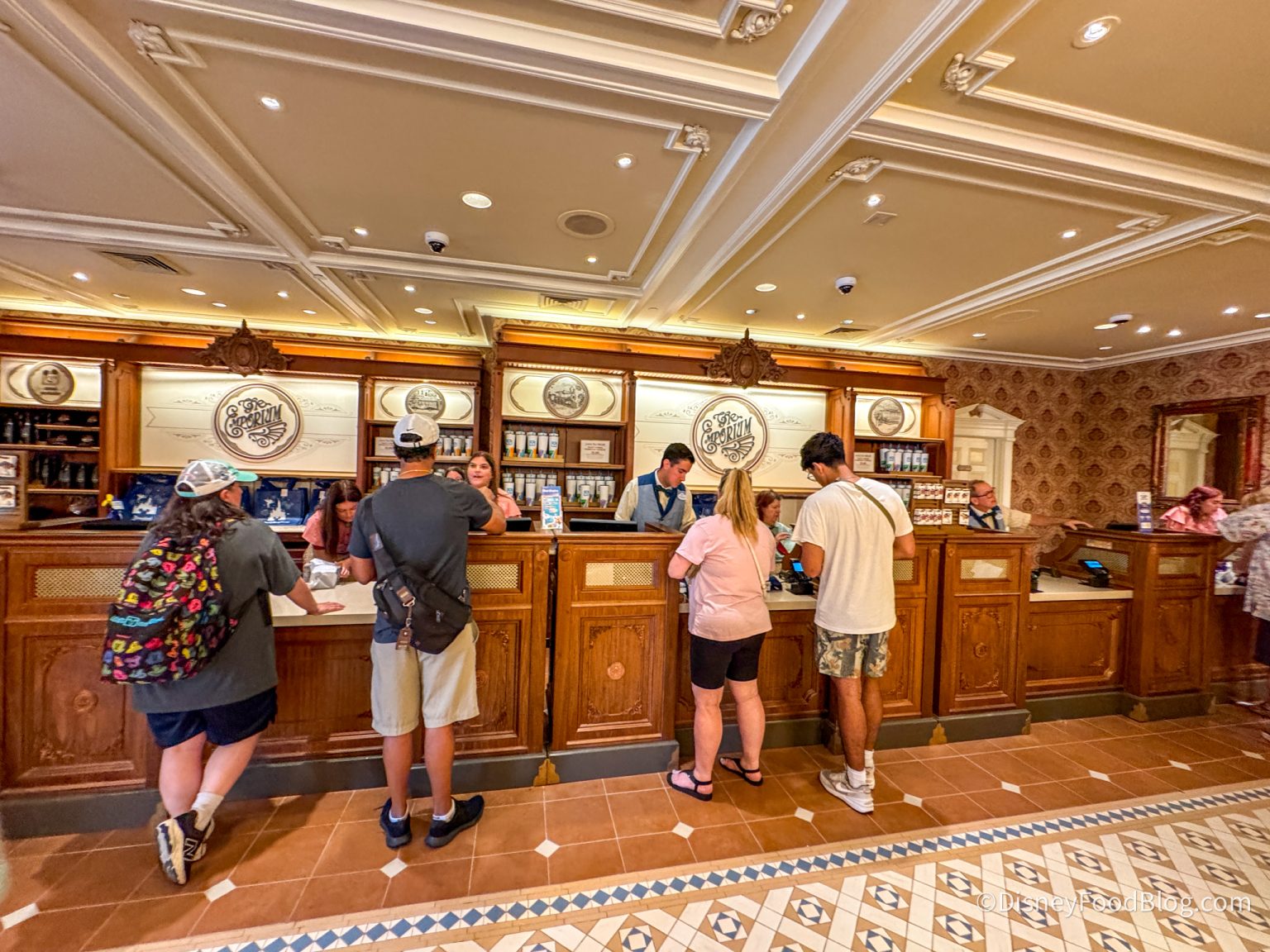 I Learned a HARD Lesson in Disney World: This Outfit Mistake Left Me ...