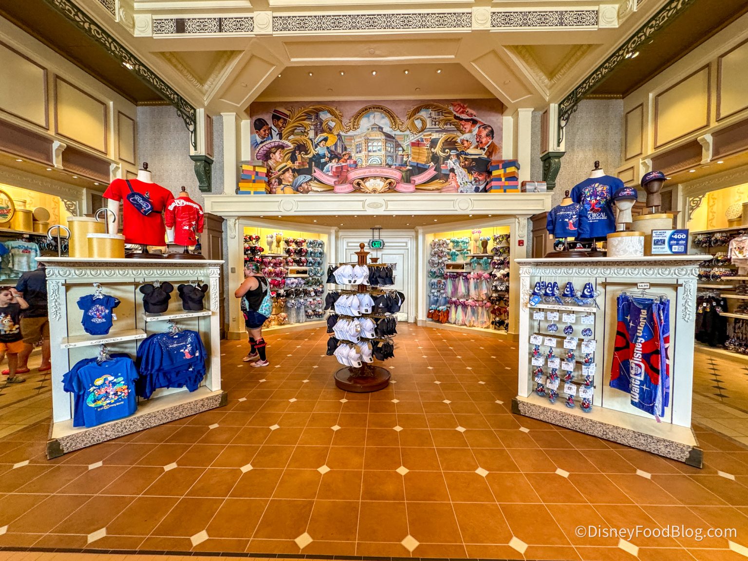 I Learned a HARD Lesson in Disney World: This Outfit Mistake Left Me ...