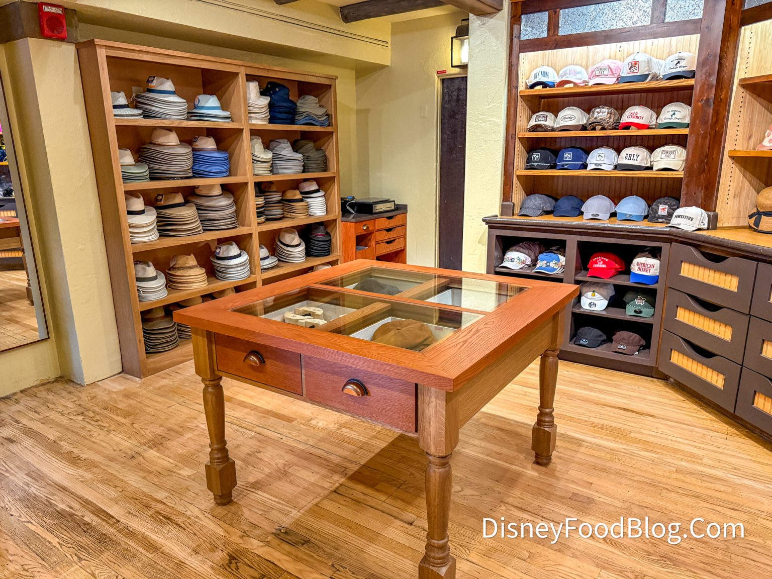 A Long-Abandoned Magic Kingdom Store Has Finally Reopened! | the disney ...