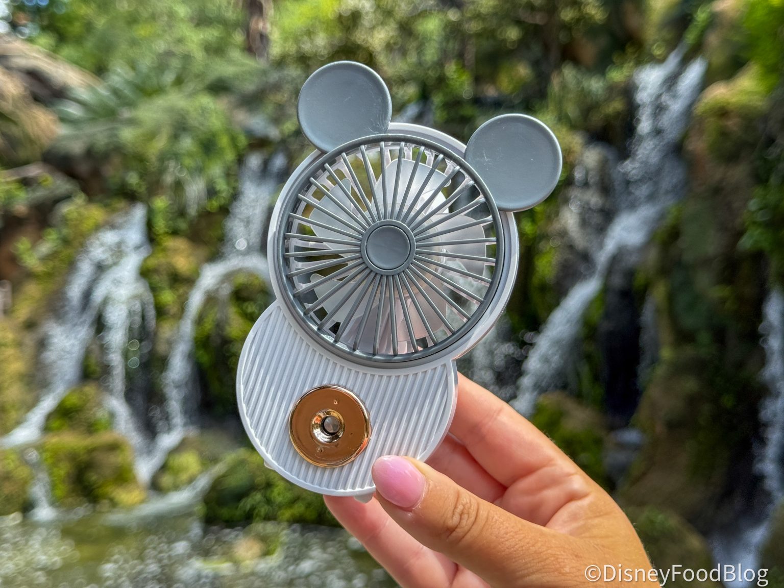 REVIEW: You Will Have To Pry This Mickey-shaped Fan Out Of My Hands Now ...