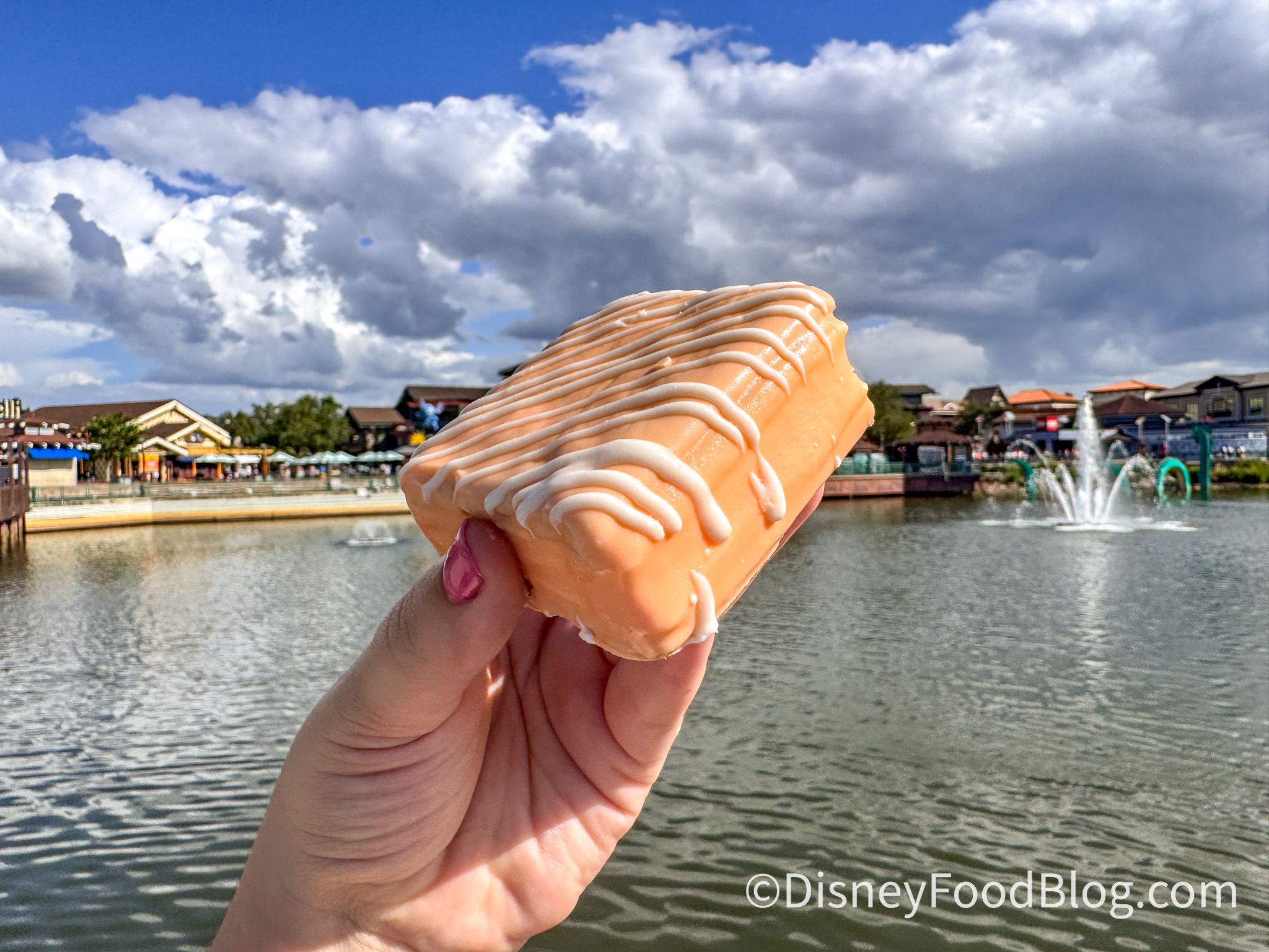 REVIEW: We Tried 4 NEW Disney World Treats so You DON'T Have To ...