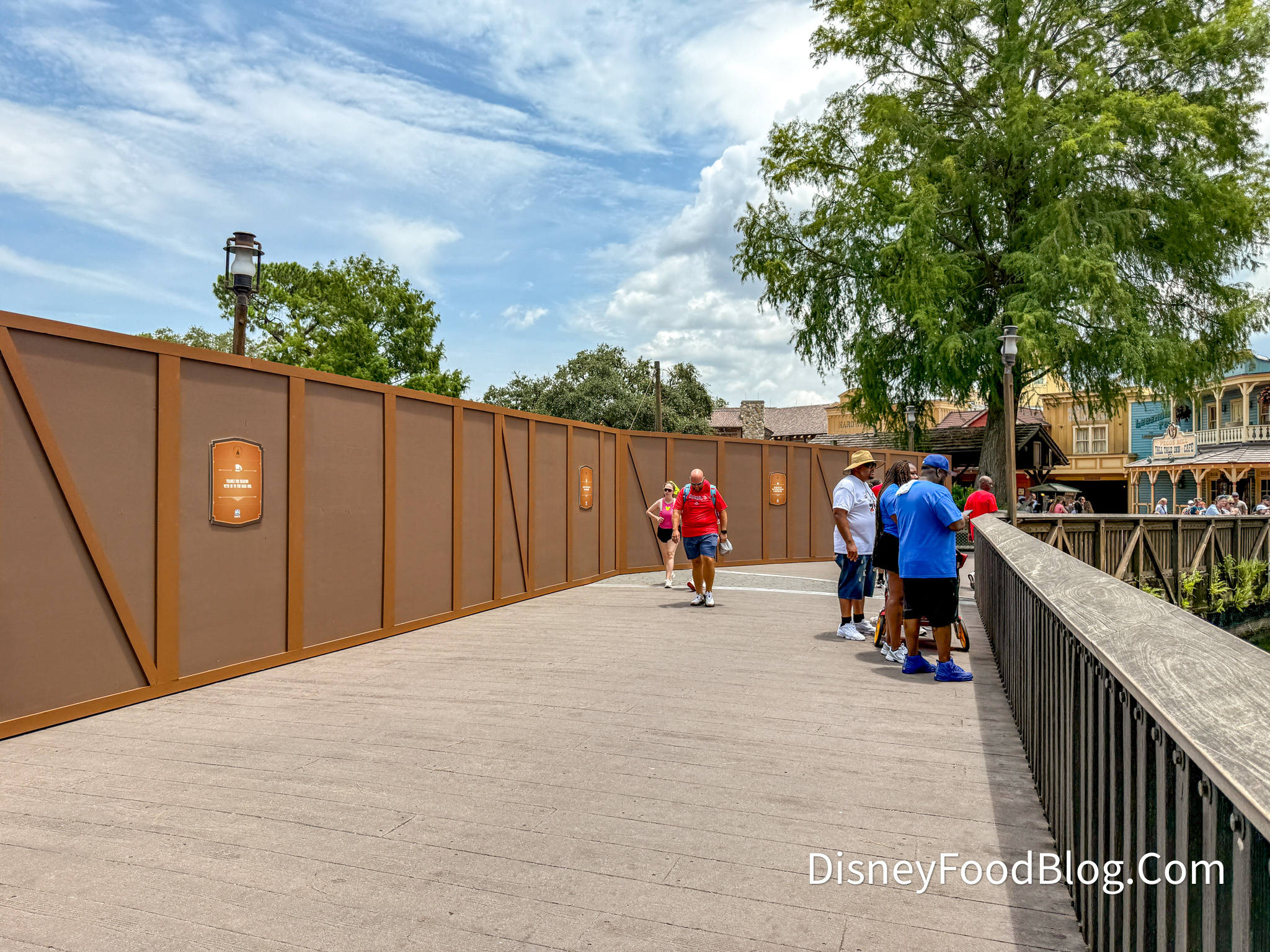 NEW LOOK at Construction in Magic Kingdom (Including an ABANDONED Ride ...