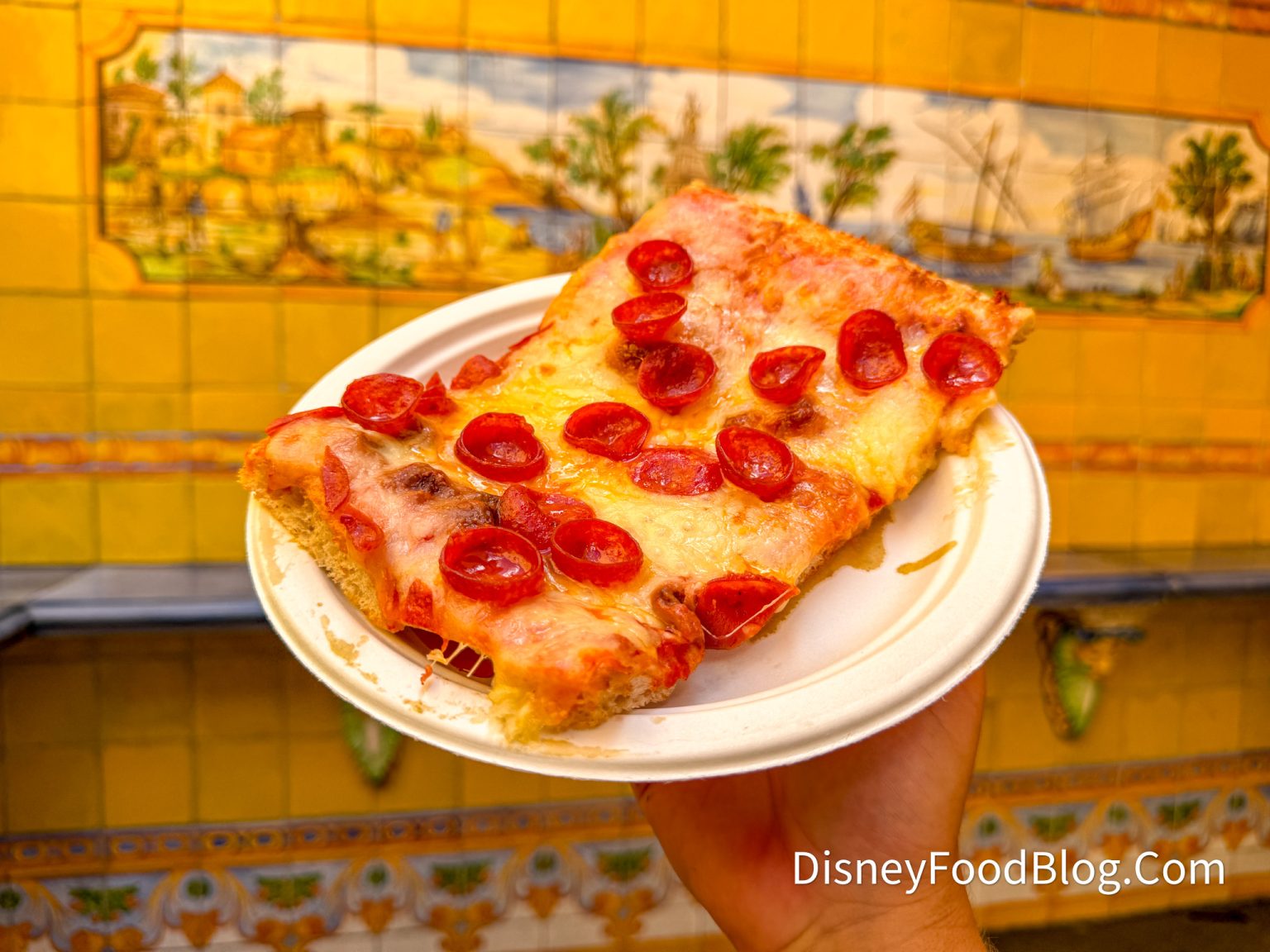 REVIEW: A Hidden Pizza Window Exists in EPCOT and It's Worth the Stop ...