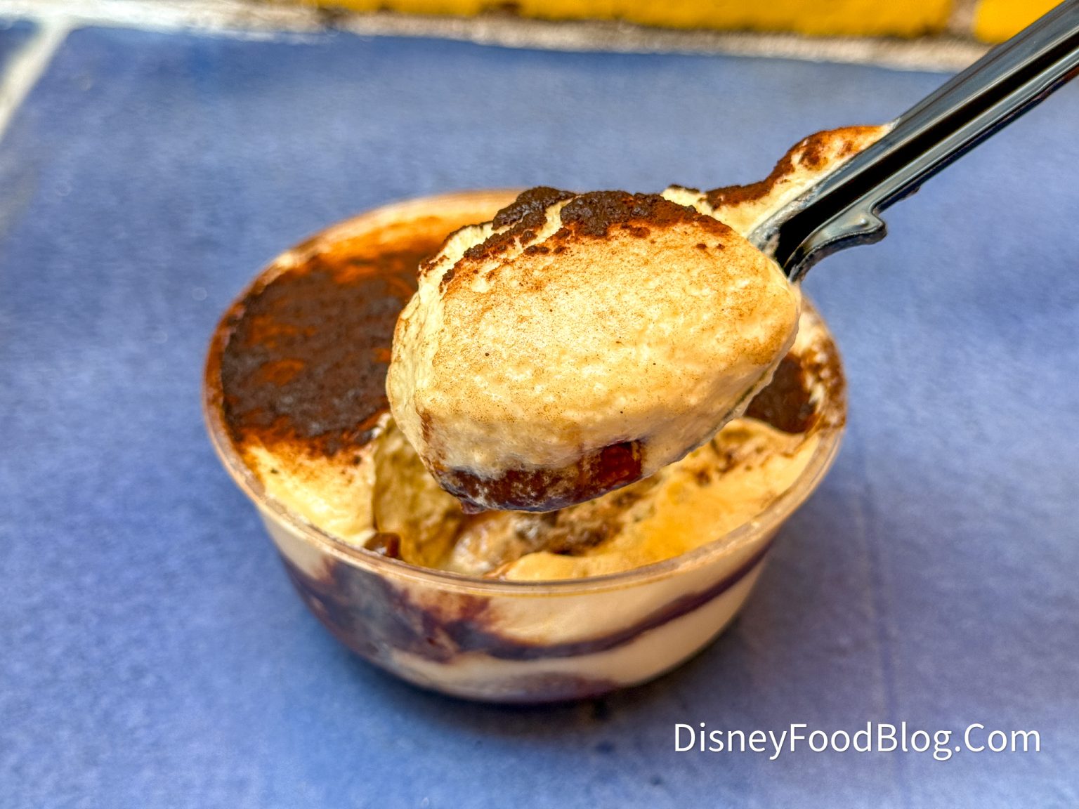 REVIEW: A Hidden Pizza Window Exists in EPCOT and It's Worth the Stop ...