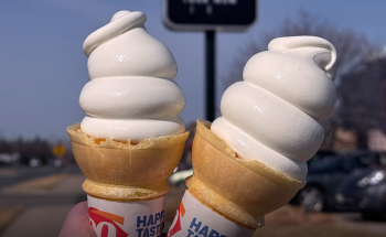 It's Literally ILLEGAL To Call This Restaurant Chain's Iconic Treat ...