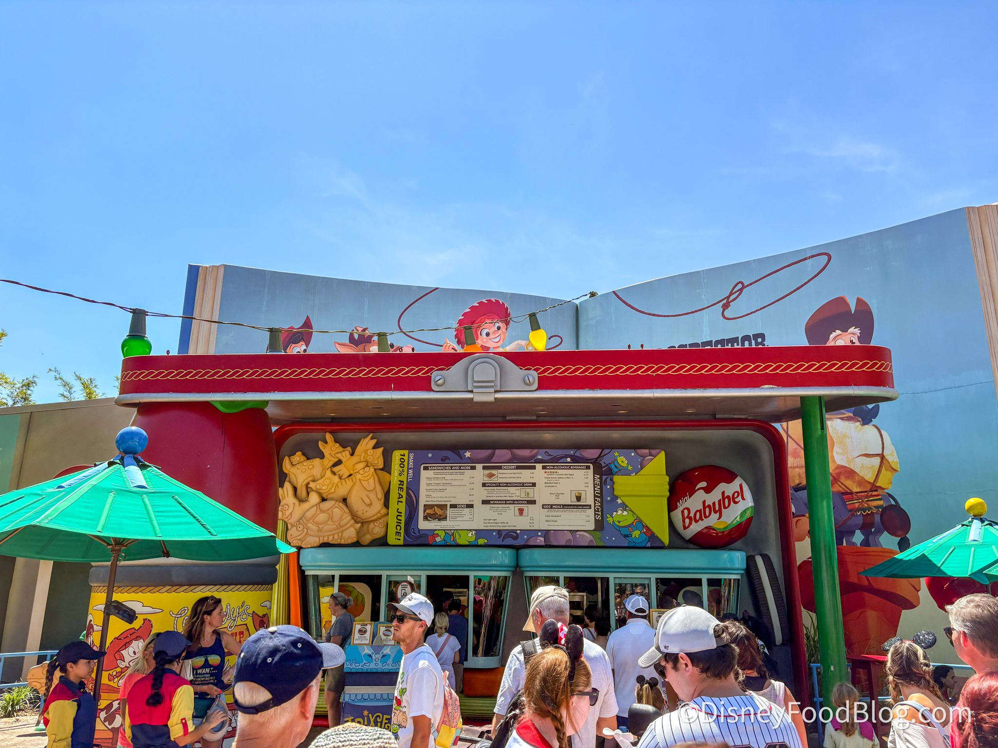 2 NEW Annual Passholder Perks Are Coming to Disney World Next Week ...