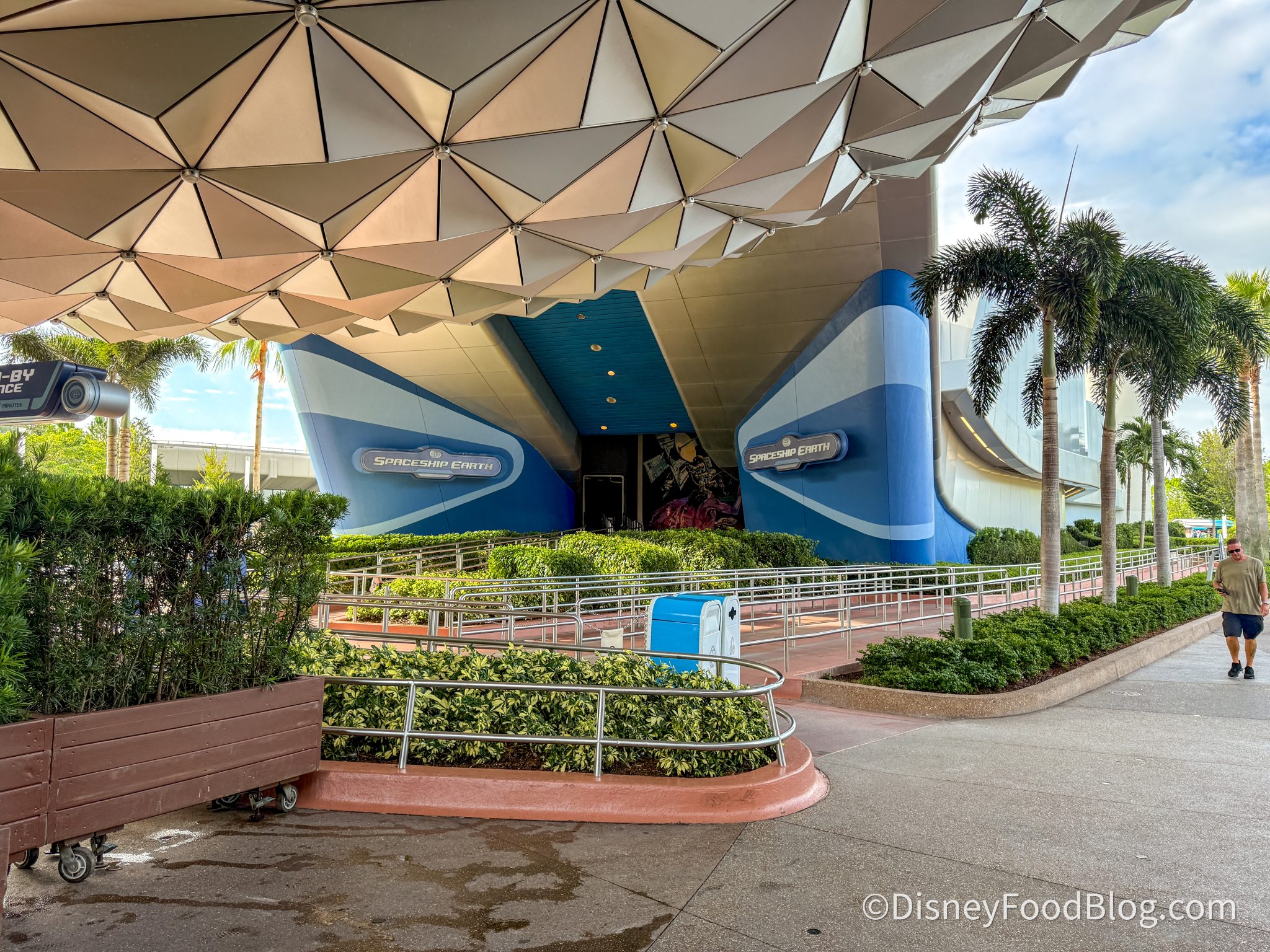 This Popular EPCOT Attraction Is Now CLOSED! | the disney food blog