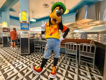 "It Would 100% Breathe New Life Into That Crusty Place" Disney Fans Are ...