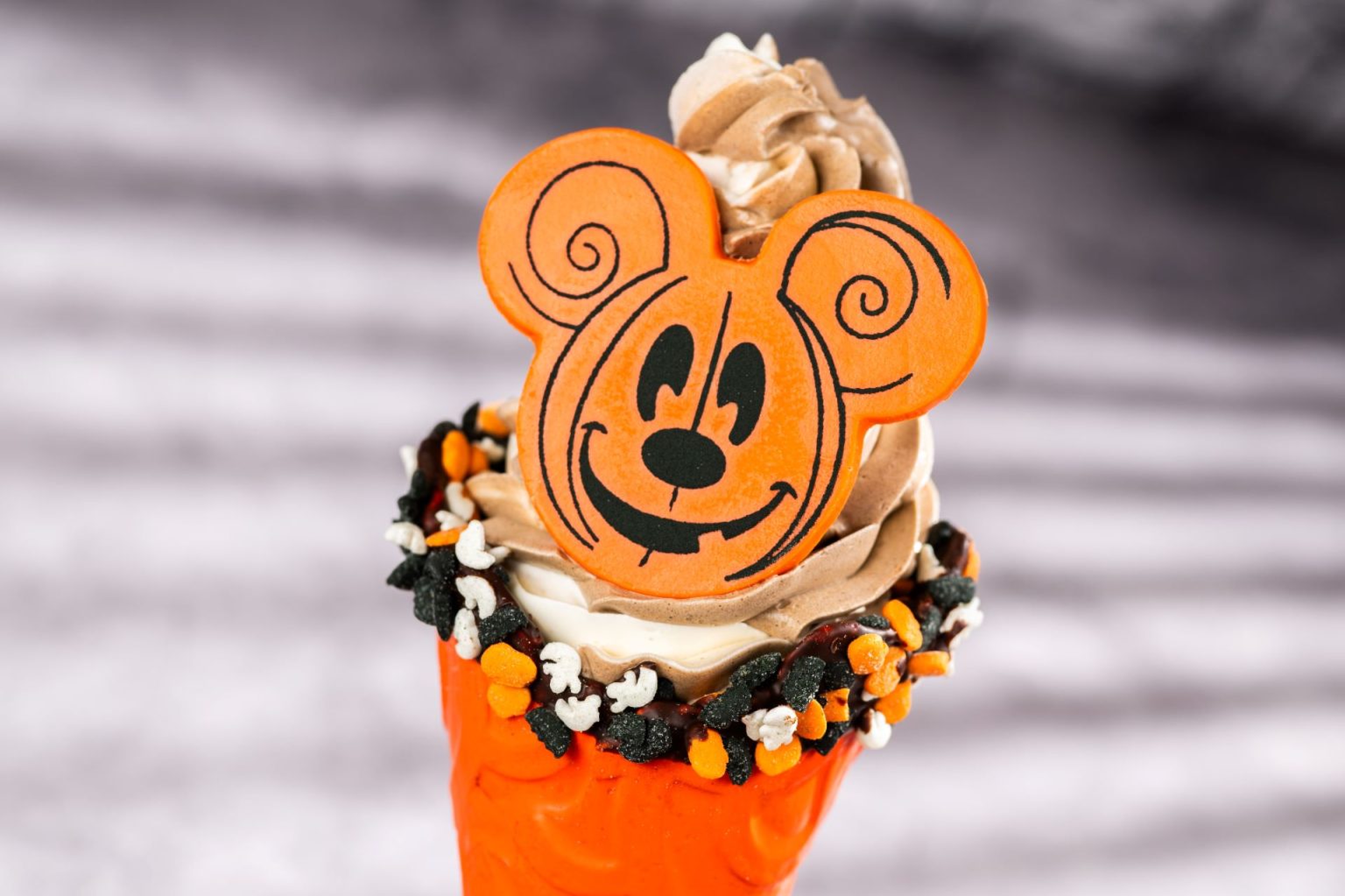The Complete Guide to Eating at Disney's Yacht and Beach Club Resorts ...