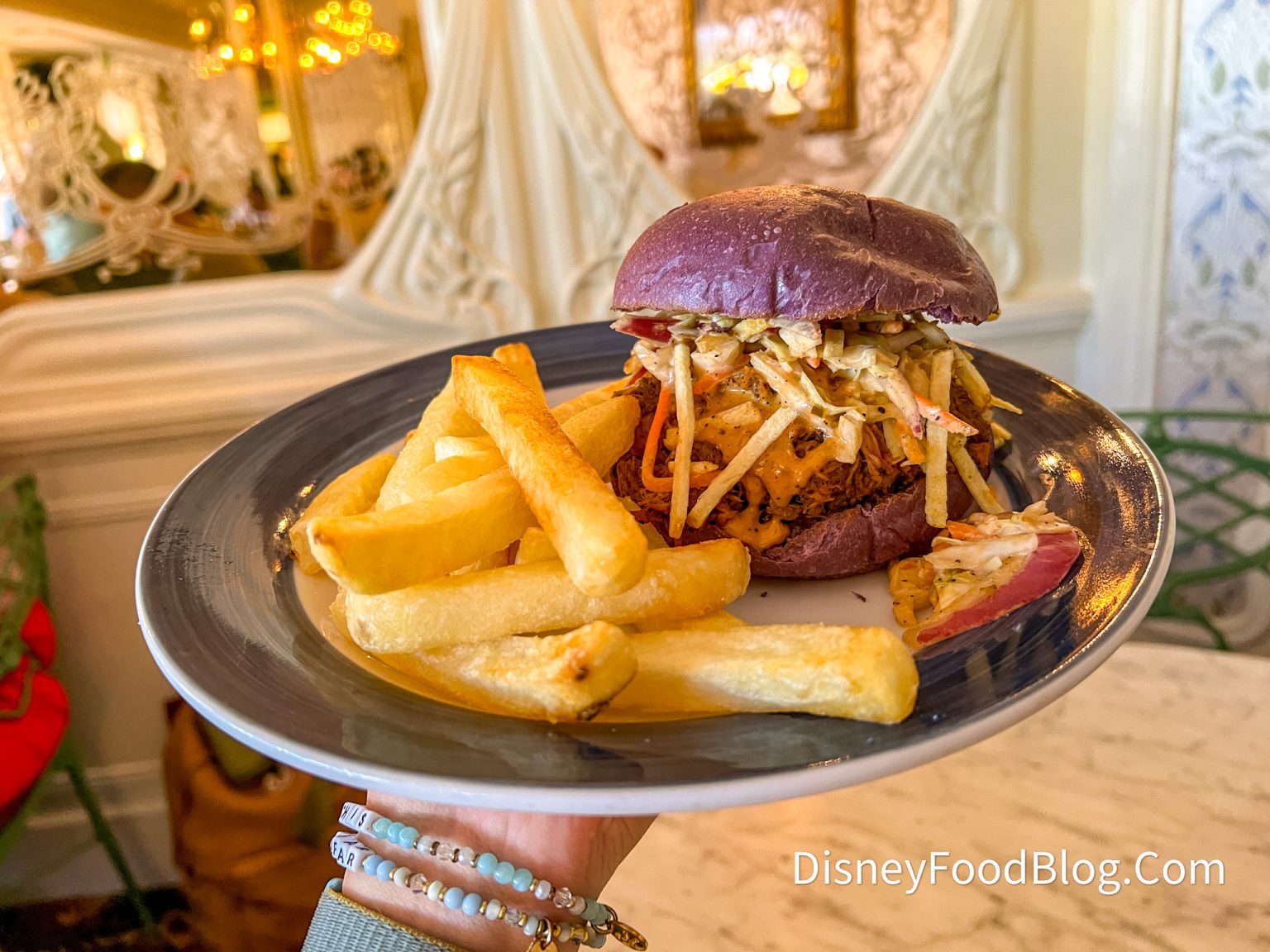REVIEW: We Tried 4 BRAND-NEW Halloween Treats In Magic Kingdom - Disney ...