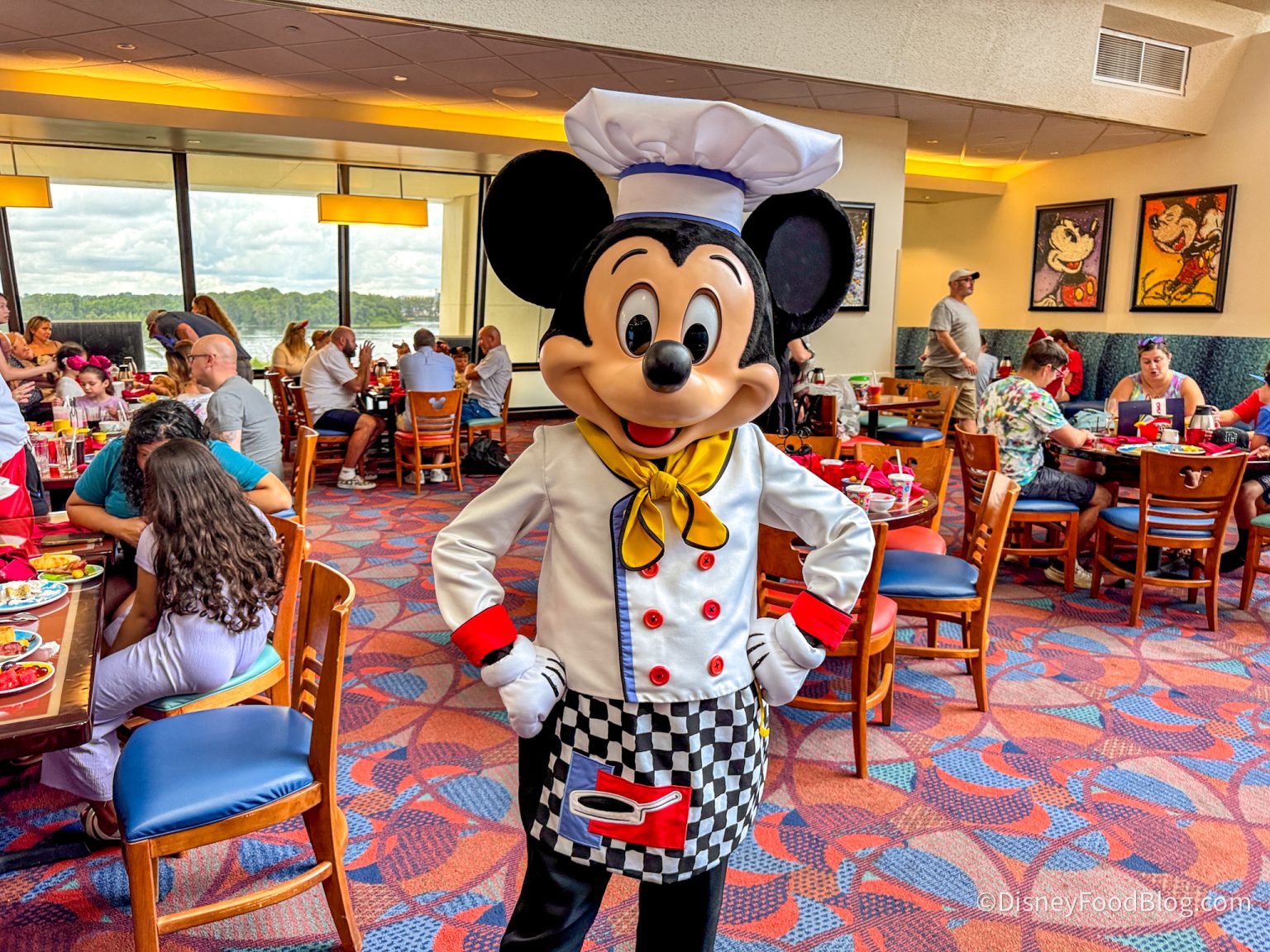 REVIEW: We Go to This Iconic Disney World Restaurant Every Year and ...