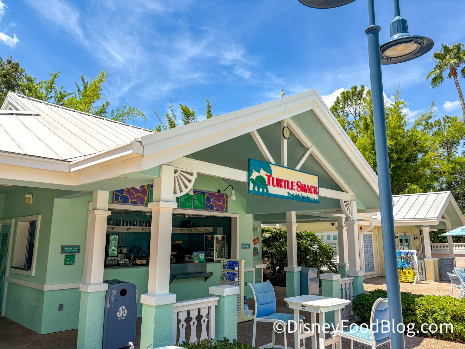 REVIEW: There's ONE Good Reason to Go to This Disney World Snack Spot ...