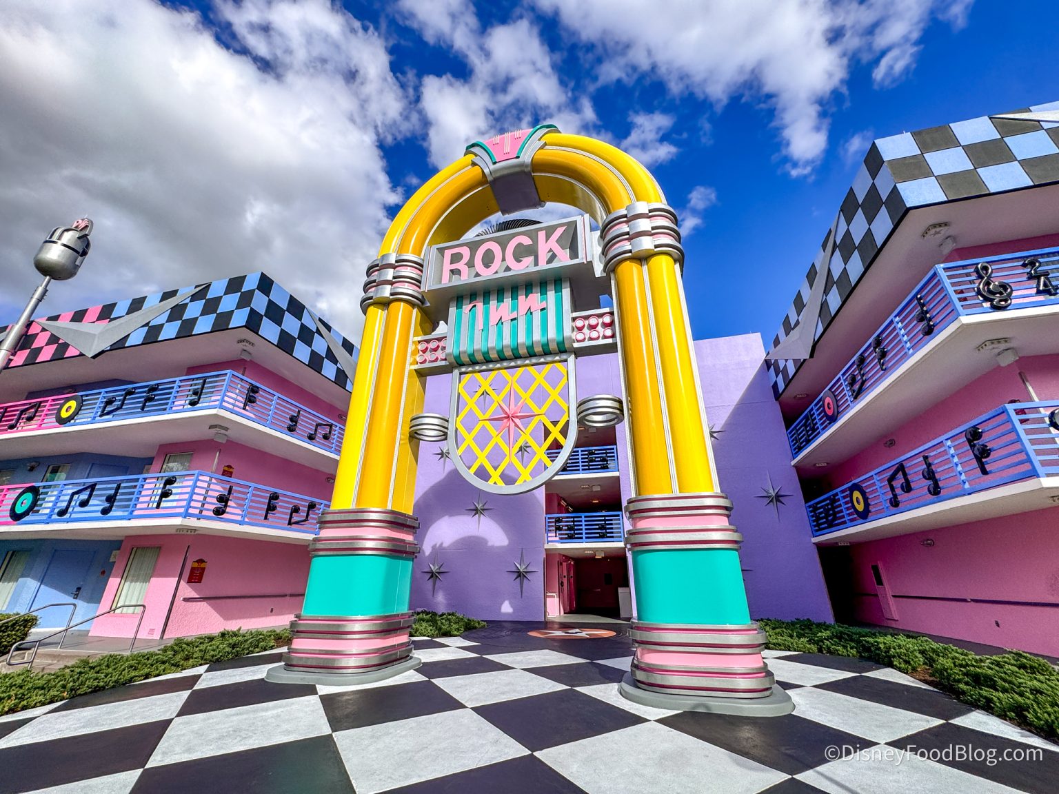 3 Rules To Know BEFORE Booking a Discounted Disney World Hotel Room ...