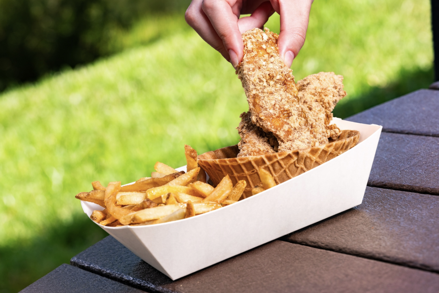 SAUCY SNACK NEWS: 13 NEW Sauced Chicken Tenders Are Coming to Disney ...