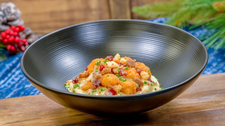 BREAKING: FULL MENUS Revealed for Disneyland's Festival of Holidays ...