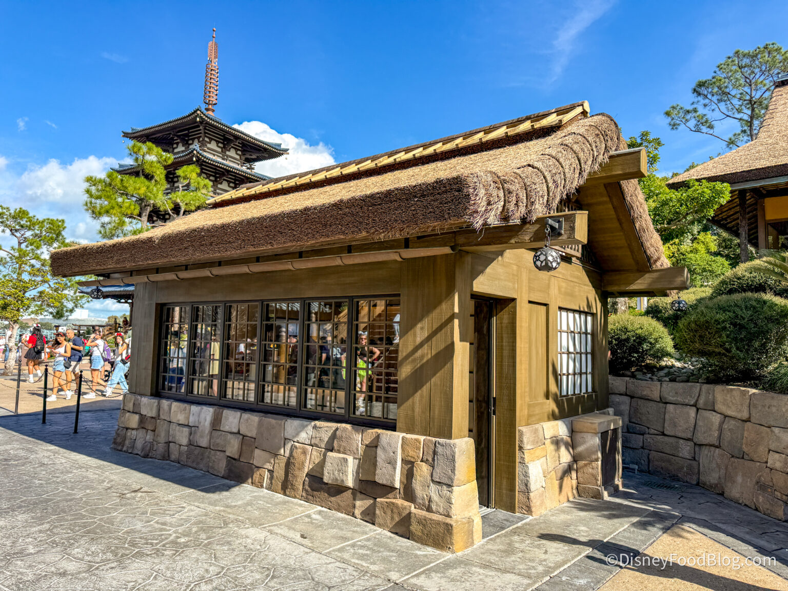 Garden House — Japan Outdoor Sake Bar | the disney food blog
