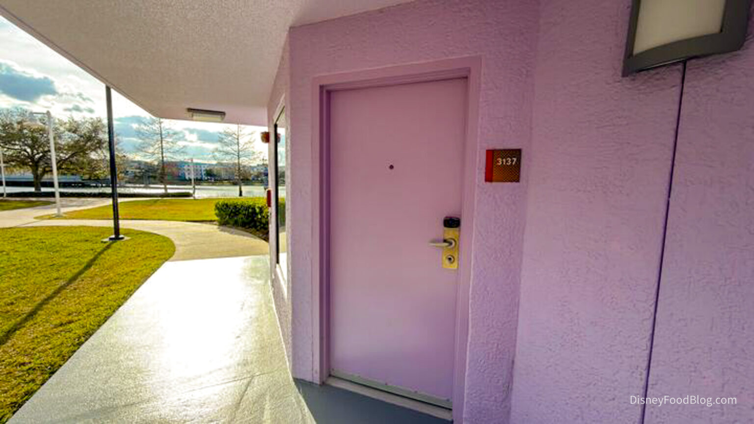 I Found the Perfect Room at Disney's Pop Century Hotel — Here's How to ...