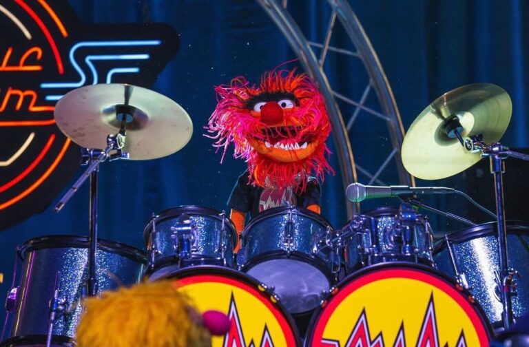 We Just Got a FIRST LOOK at the Muppets on Rock 'n' Roller Coaster, and ...